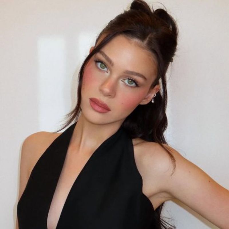 The Net Worth and Family of Becca Bloom – PrestigeOnline Hong Kong