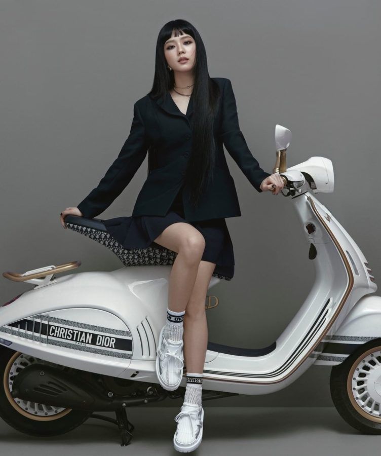 Jisoo BLACKPINK in Dior’s Fall 2021 Collection