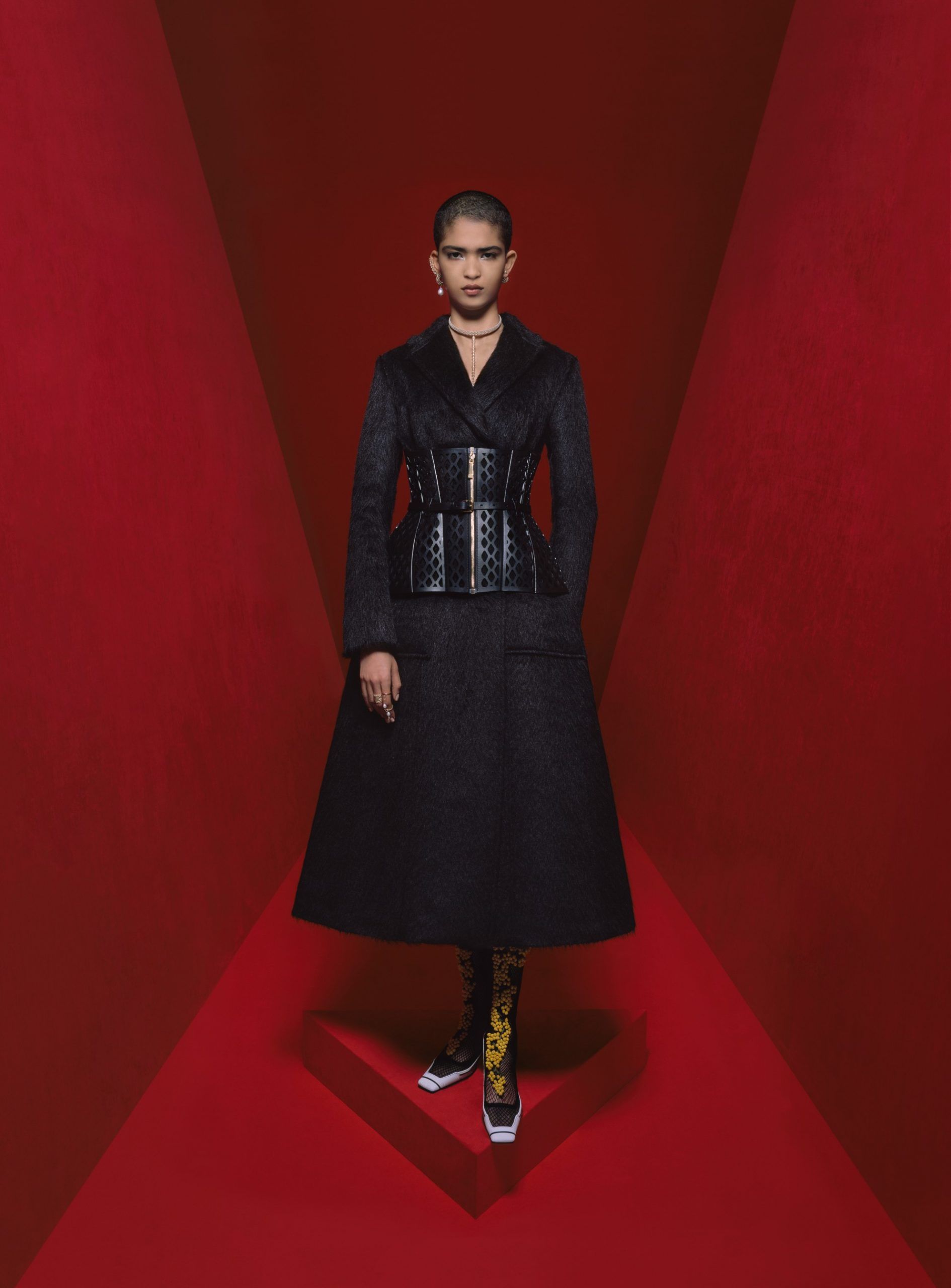 Living Portraits on Dior's Autumn/Winter 2022-23 Ready-to-Wear ...