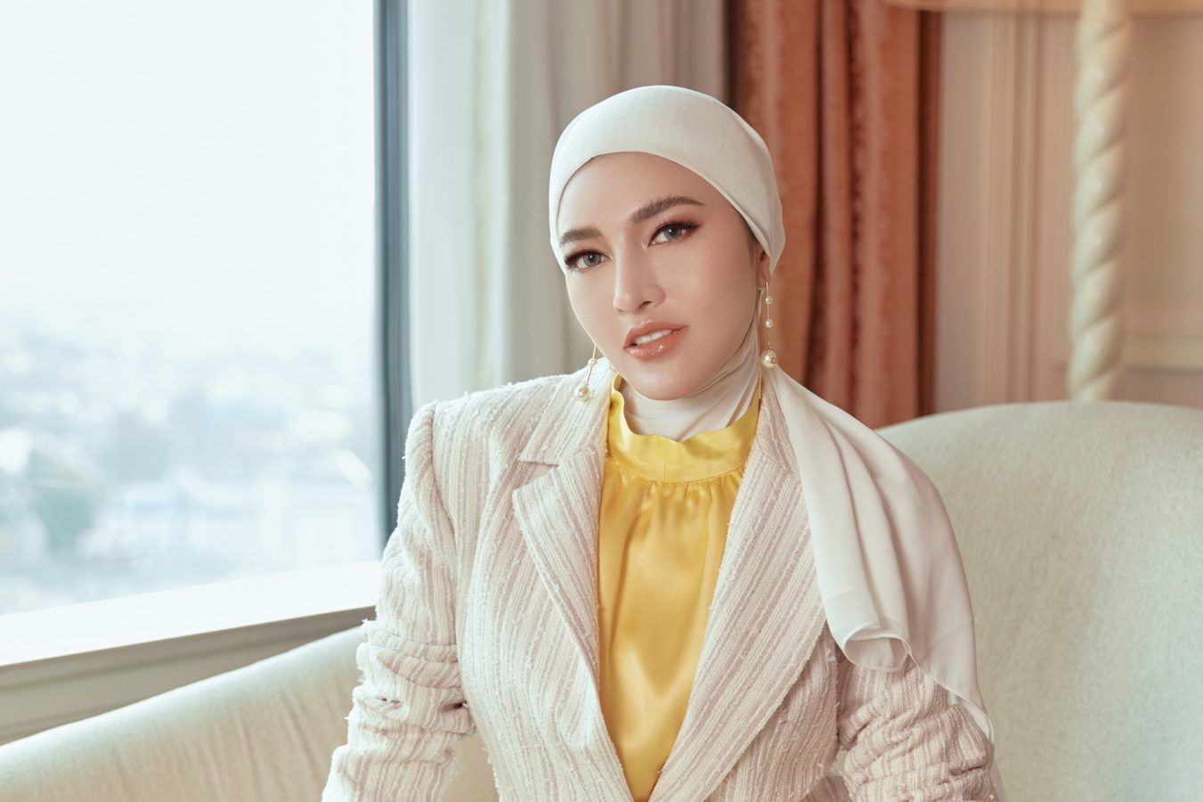 The Essence of Beauty in MS Glow's White Cell DNA Body Essence