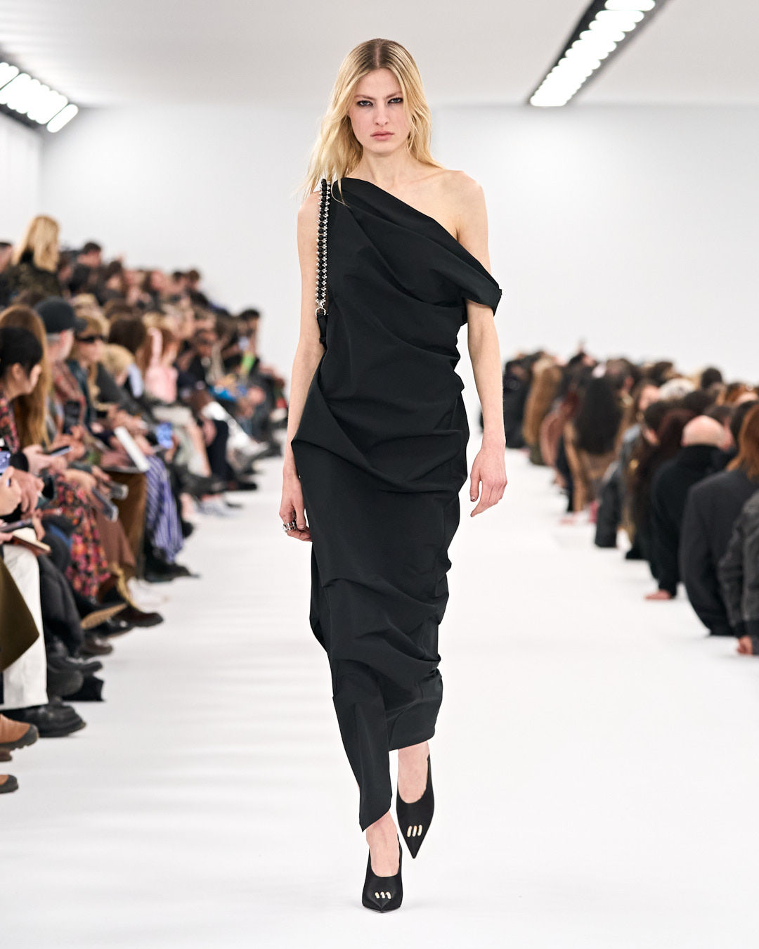 Givenchy goes back to its classical roots for Autumn/Winter 2023