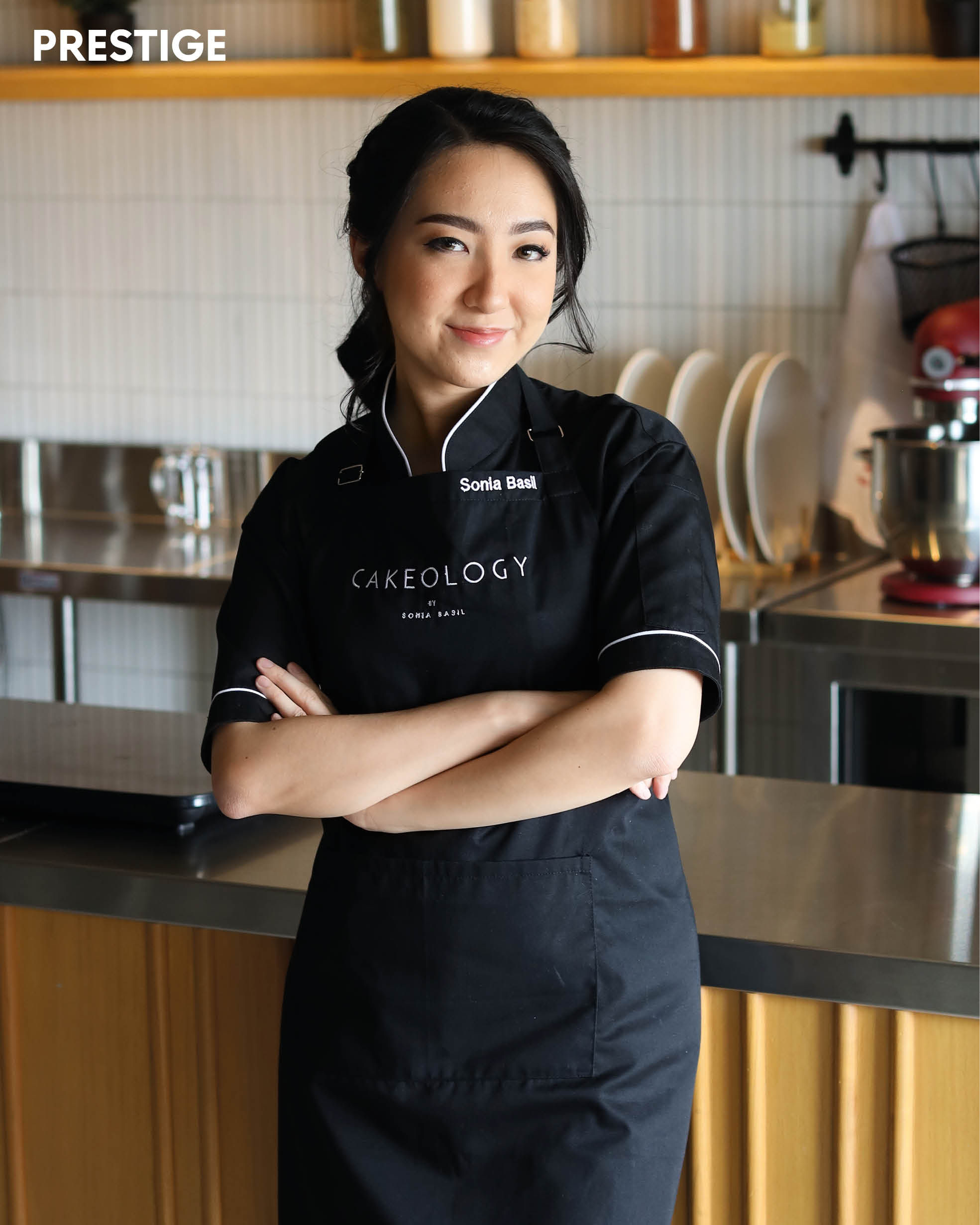 Self-Made Cakelogist: Sonia Basil