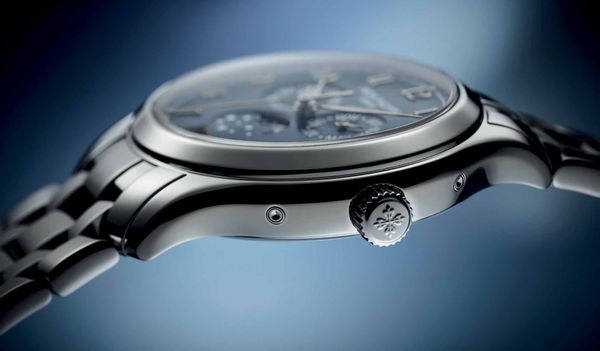 A glimpse of Patek Philippe's Ref. 4947/1A001 Annual Calendar
