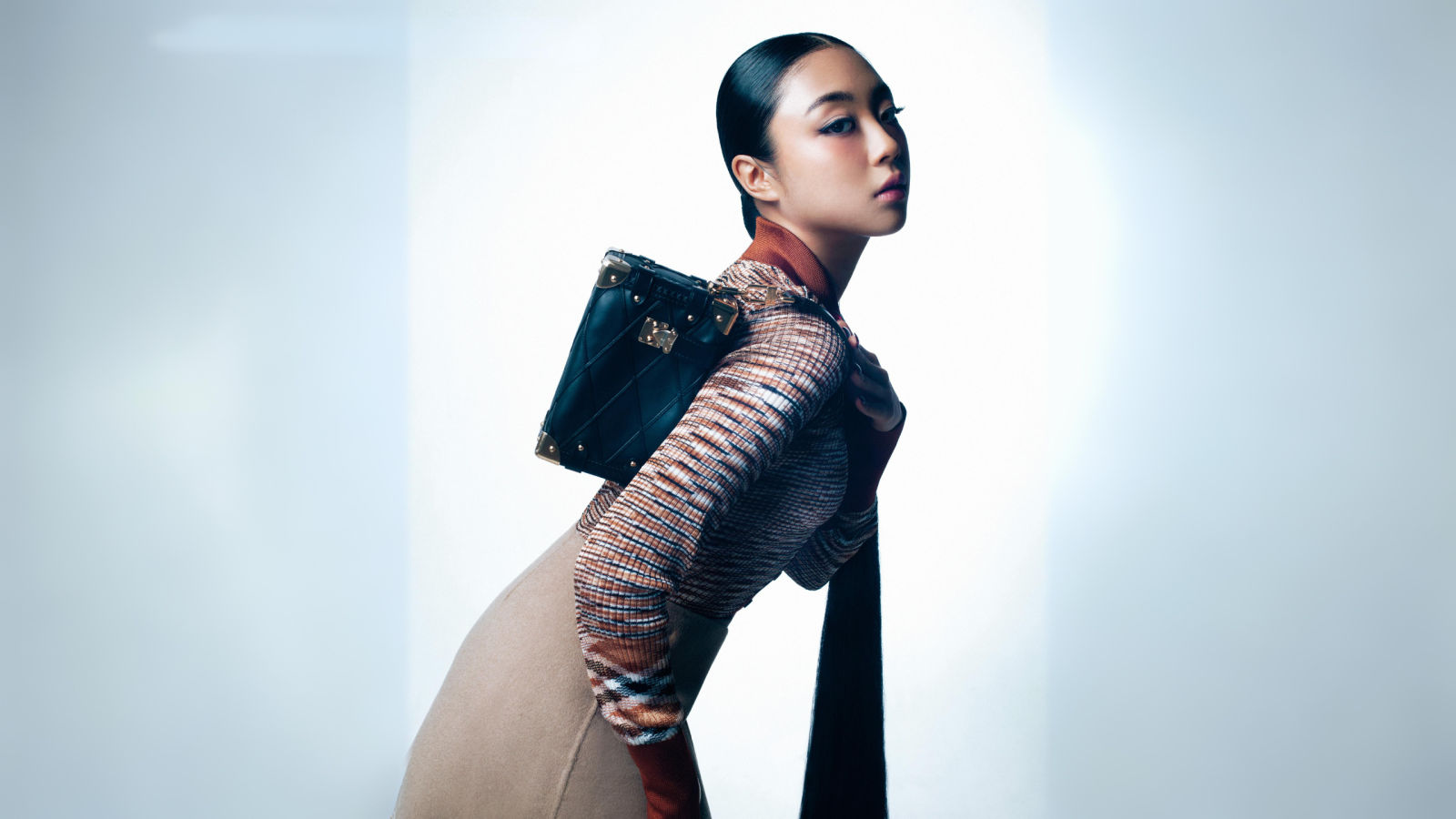 Angel Aprilia presents the season's must-have "It Bags"