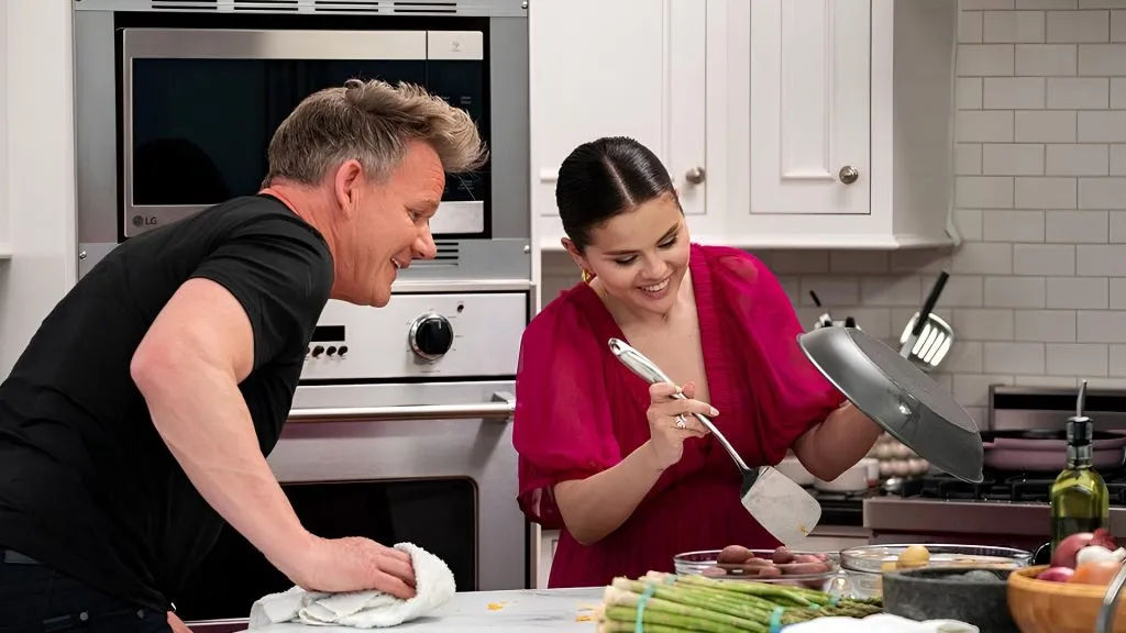 The Most Funny and Chaotic Kitchen Moments Celebrities – PrestigeOnline ...