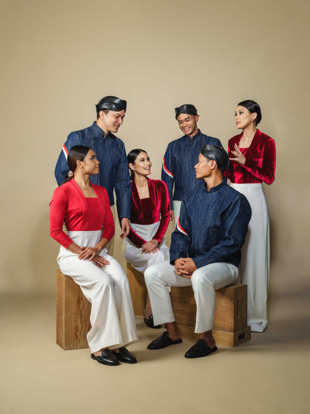 Didit Hediprasetyo's Indonesian uniforms for the 2024 Olympic opening ...