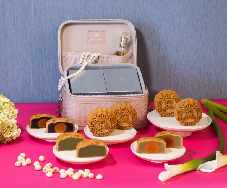 The St. Regis Jakarta unveils exclusive mooncakes for the Mid-Autumn ...