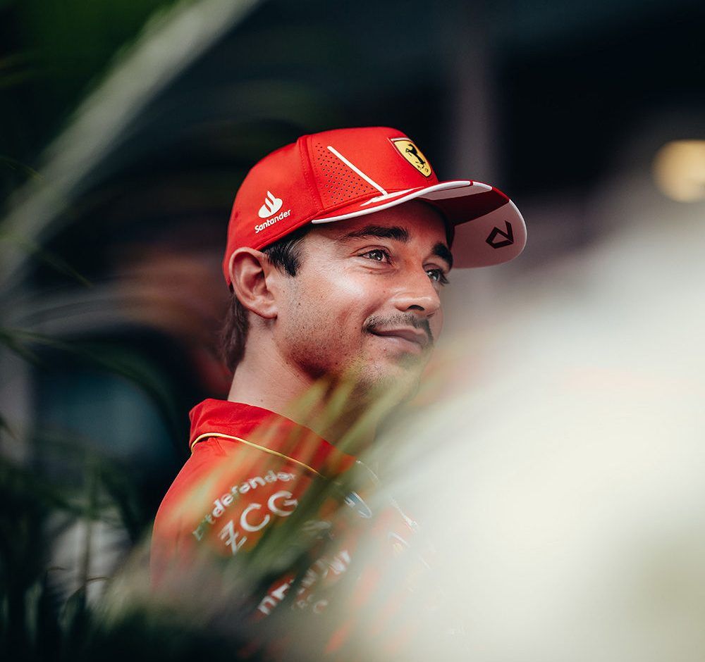 Alexander McQueen's Pre-Autumn 2022 collection looks as sharp as ever