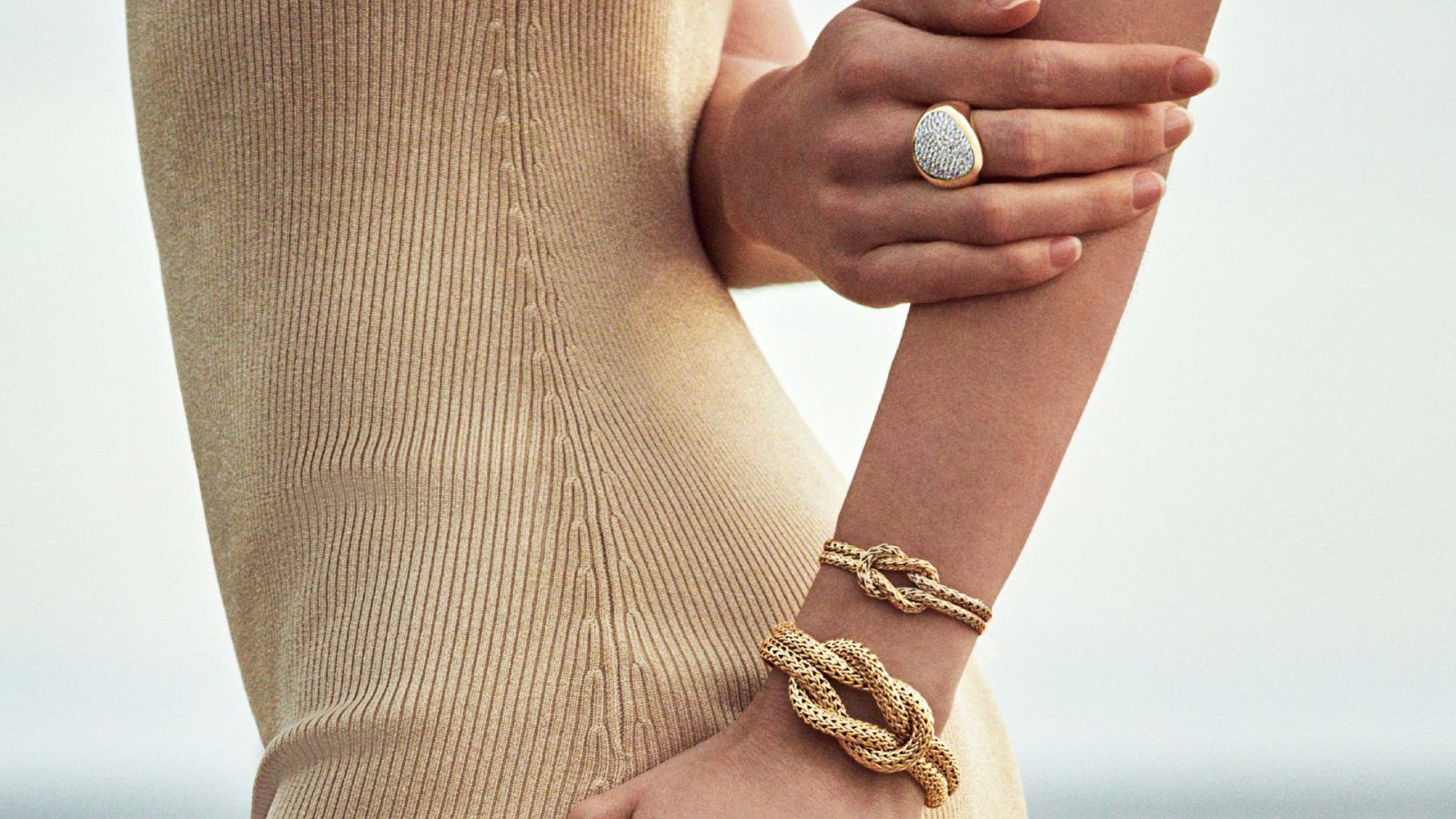 John Hardy’s gift guide for a laid-back and chic holiday