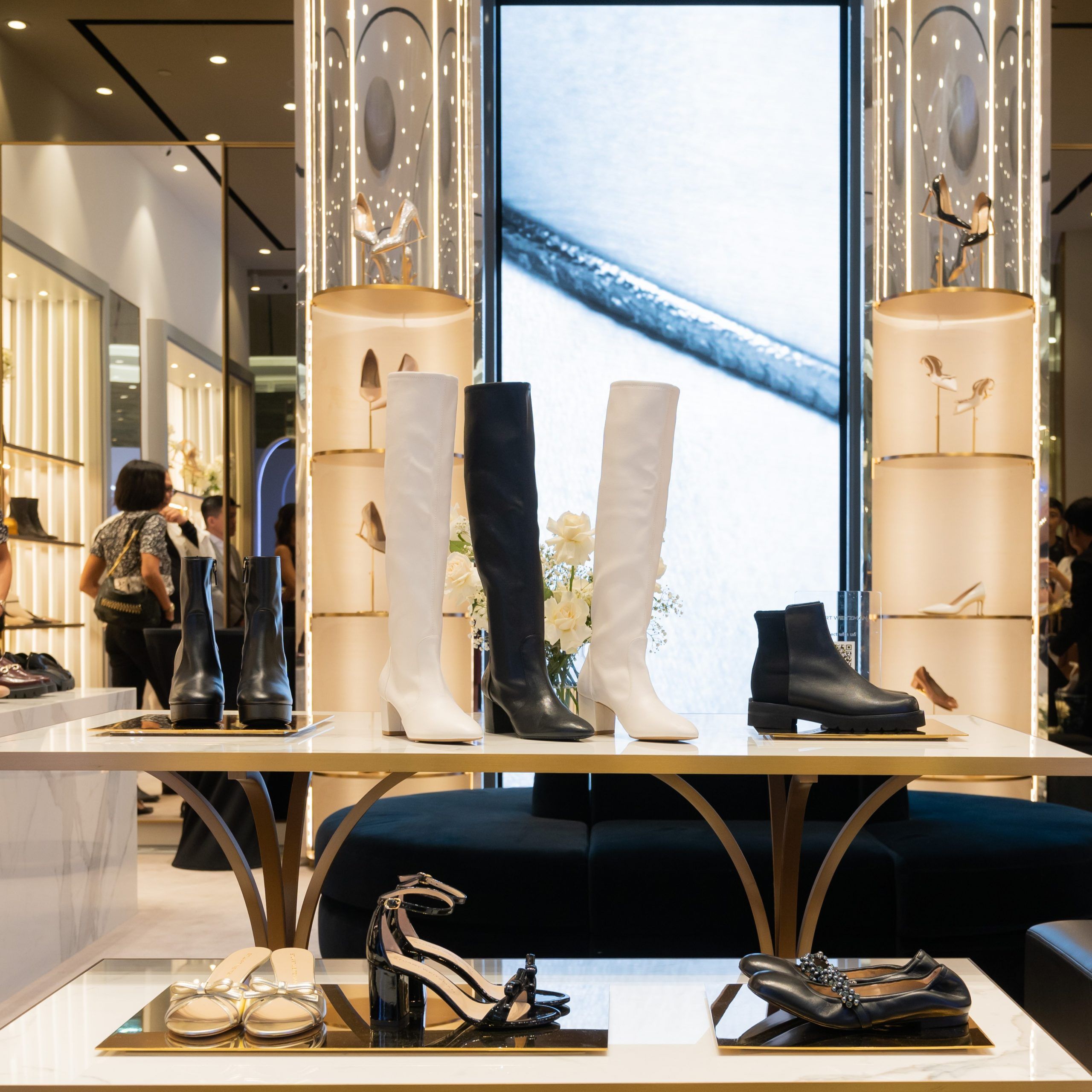 A fabulous gathering to celebrate the festive season with Stuart Weitzman