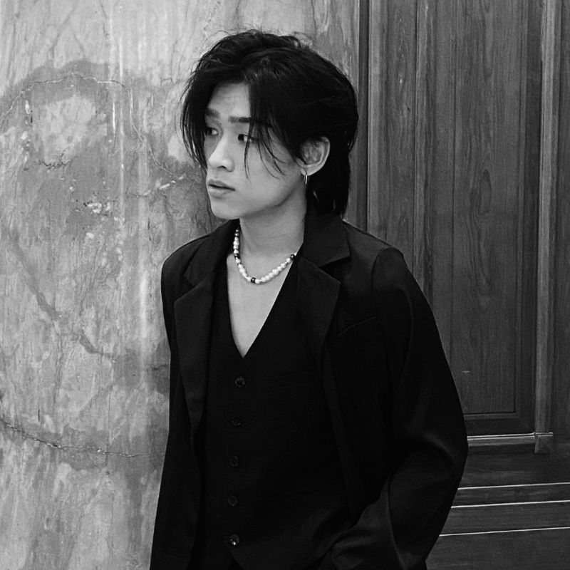 The best Travis Kelce fashion moments that show his unique sense of style