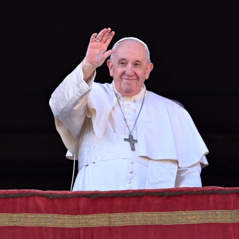 Honoring Pope Francis, a Leader Who Dismantled the Papal Tradition
