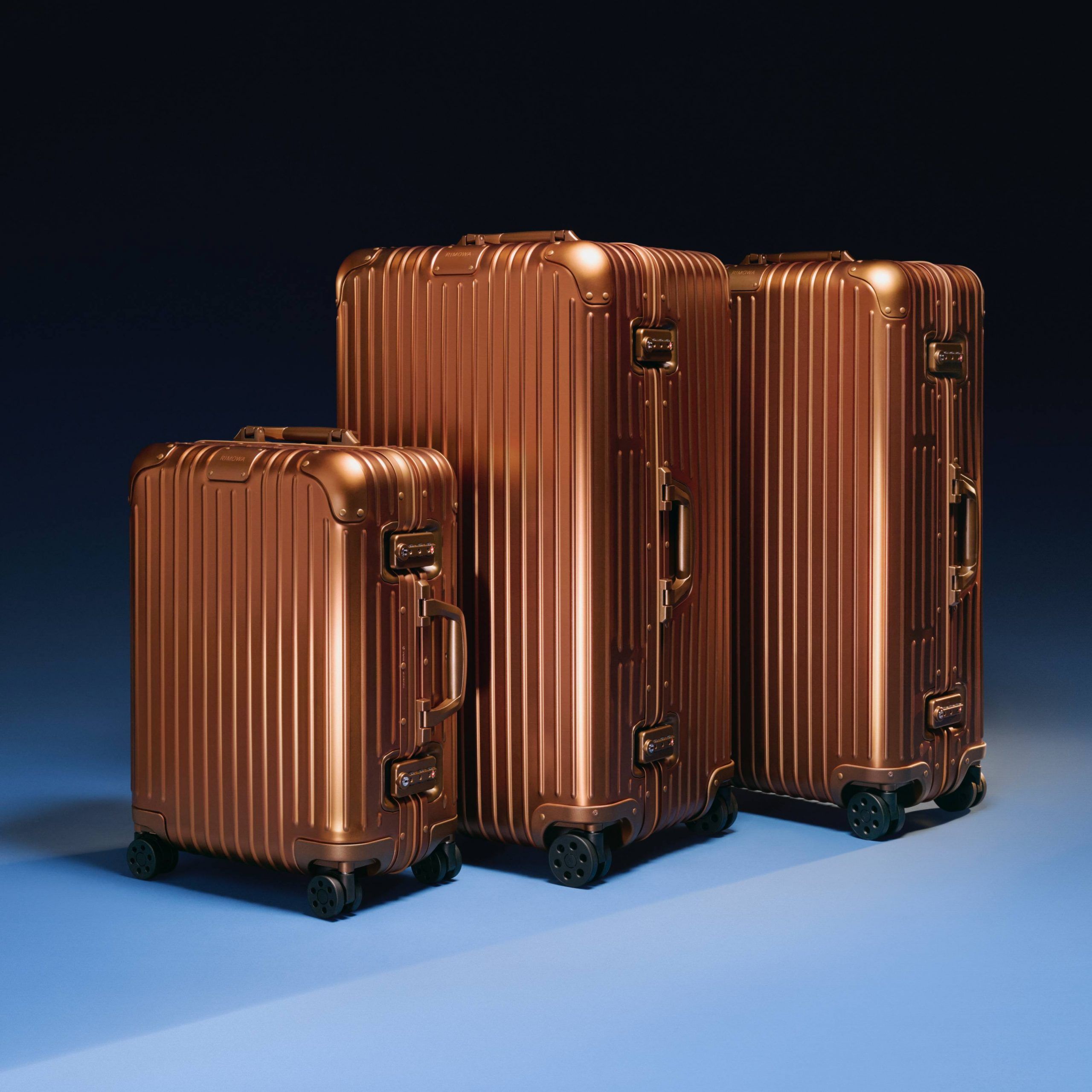 Power dressing and iconic accessories: Givenchy, Ferragamo, Dior and ...