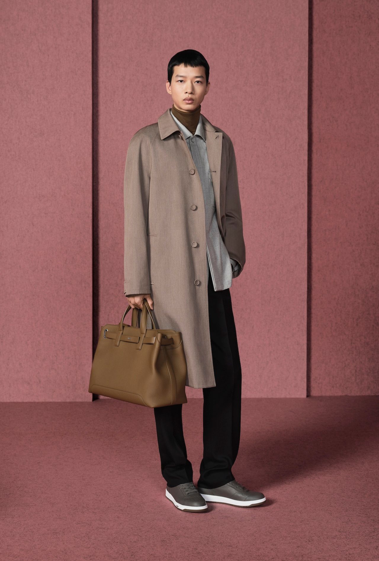 Details the Dior Icons capsule collection for Men's Spring 2026