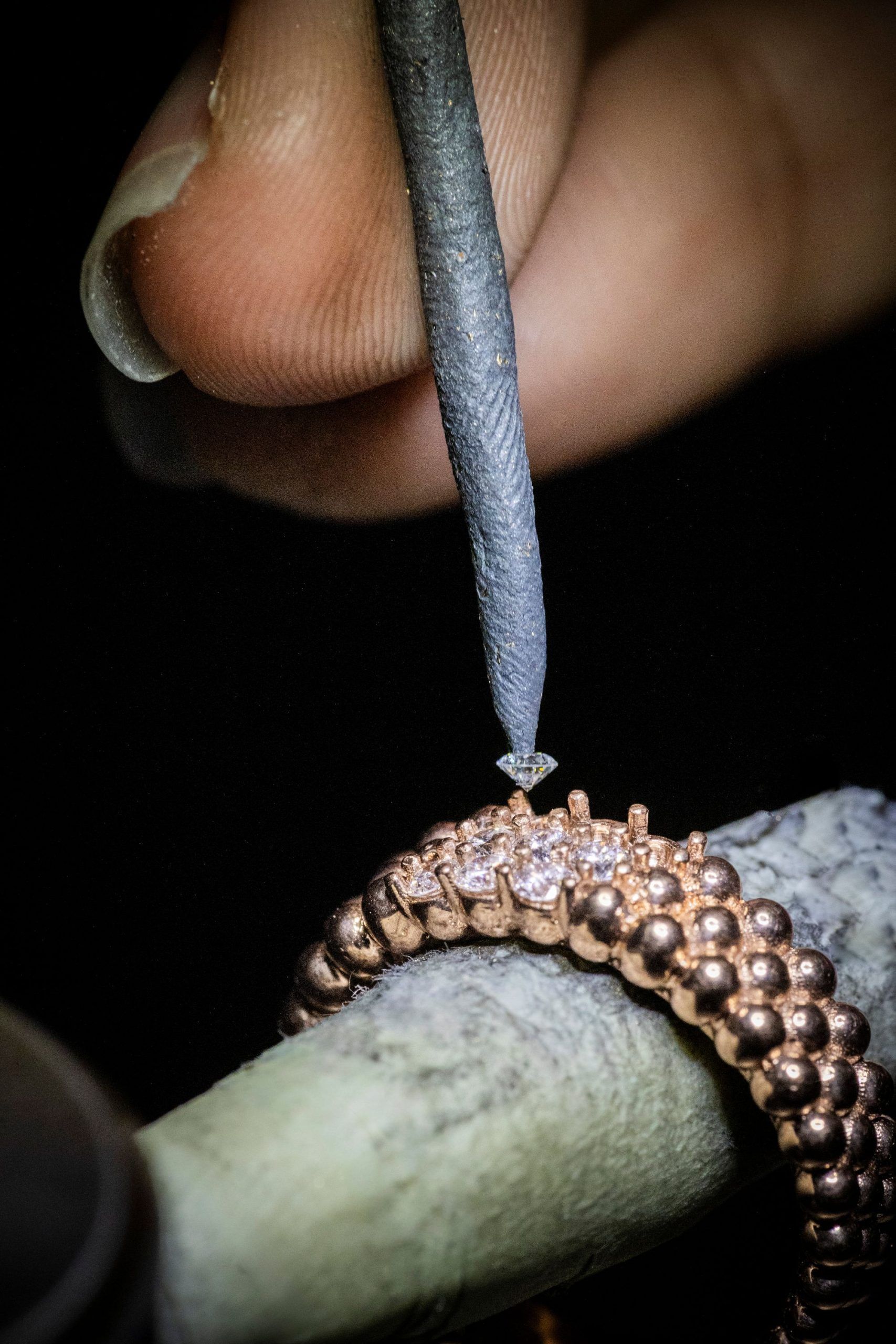Van Cleef & Arpels: A full cycle
