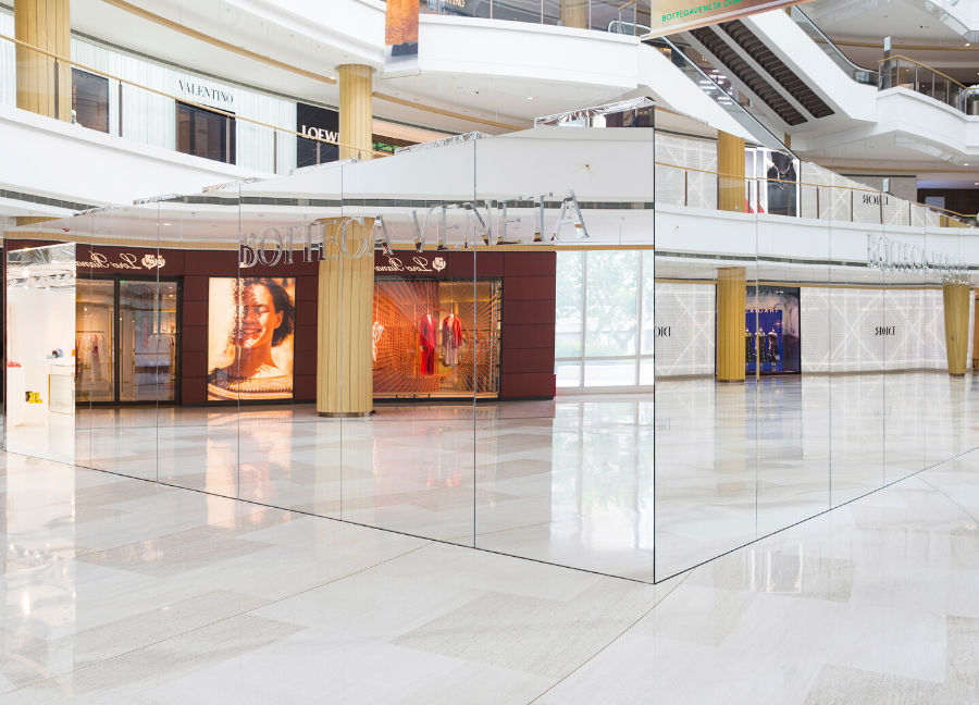 The Invisible Store by Bottega Veneta artfully creates an optical illusion