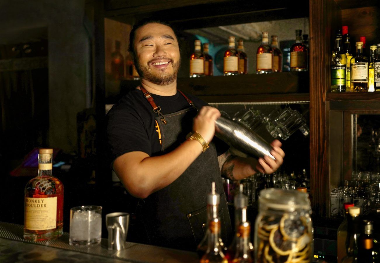 Brand ambassador Samuel Ng shares recipes for Monkey Shoulder Christmas ...