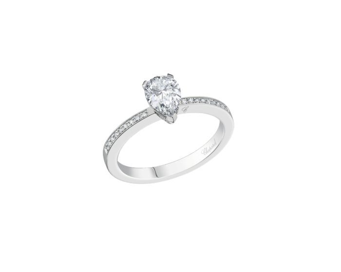 Sparkly engagement rings, if they've been on your mind...