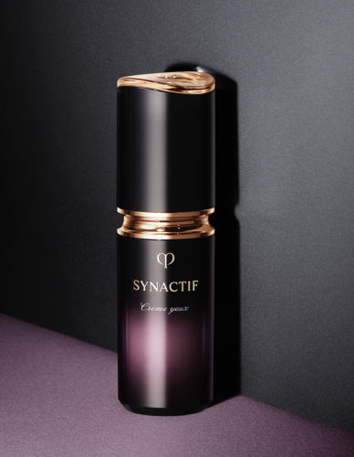 The all-new Synactif improves the skin tone, texture and contours like ...
