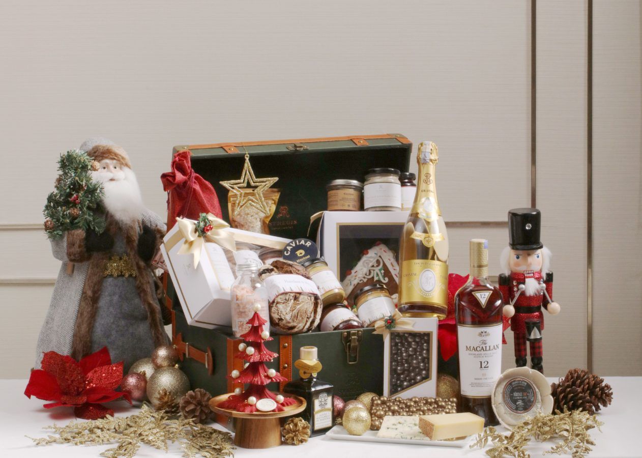 Festive feasts and wonderful Christmas treats at The St. Regis KL