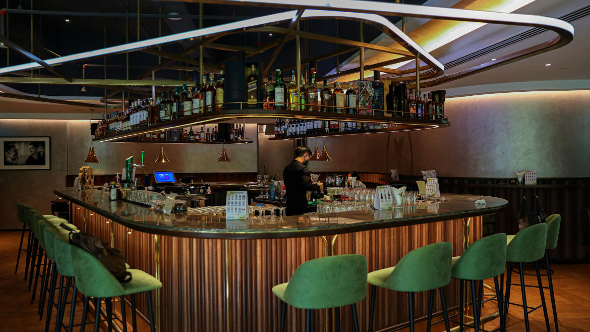 Revel in an evening of whisky, cigar and live music at V’s Lounge