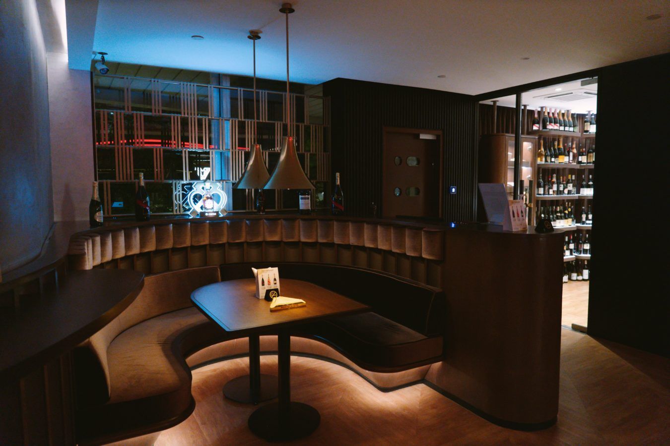 Revel in an evening of whisky, cigar and live music at V’s Lounge