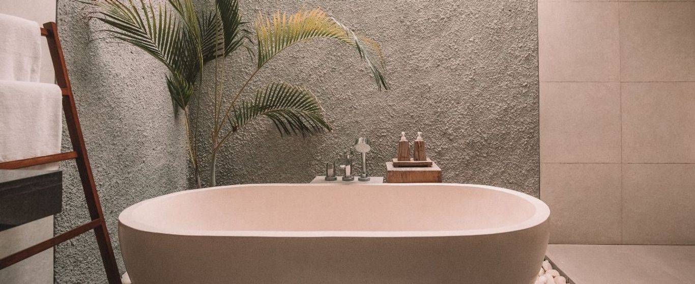 6 Best hotel bathtubs In Asia for deep and relaxing soaks