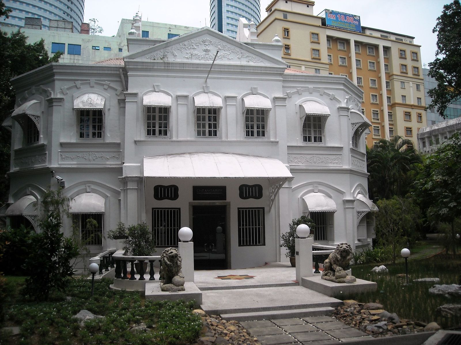 Loke Mansion to Zhongshan: 8 must-visit historical landmarks in Malaysia