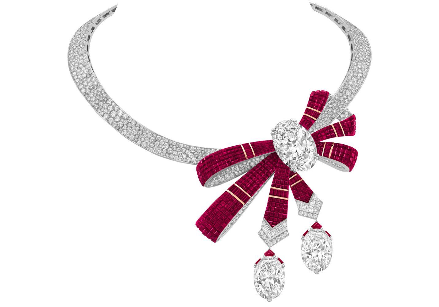 Fall in love with Van Cleef & Arpels's transformable treasures
