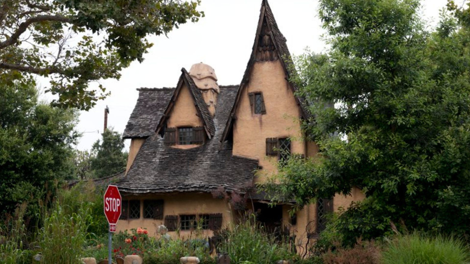 Best international horror movie sets and locations to visit