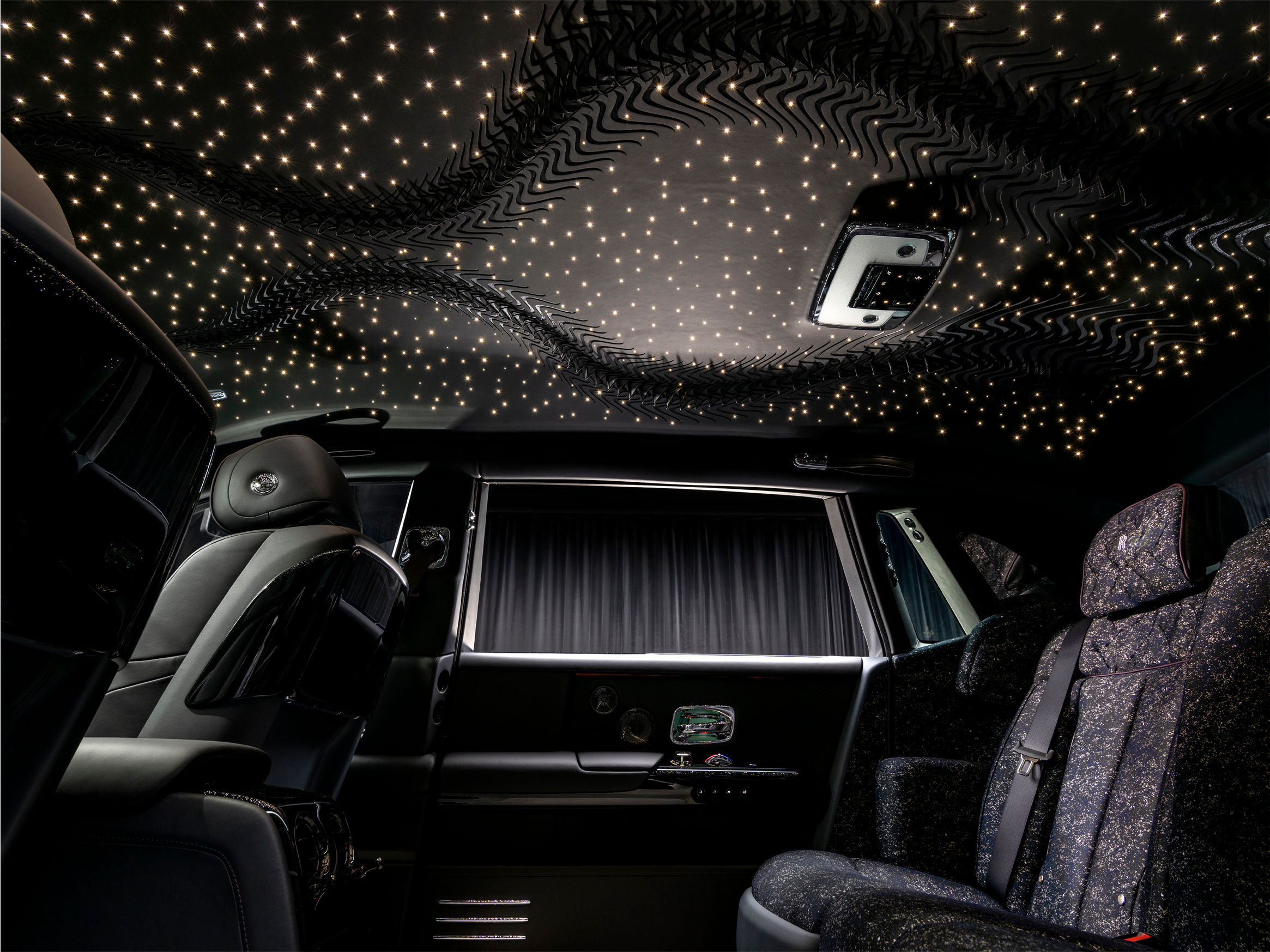 Discover the Rolls-Royce Bespoke, Phantom Syntopia
