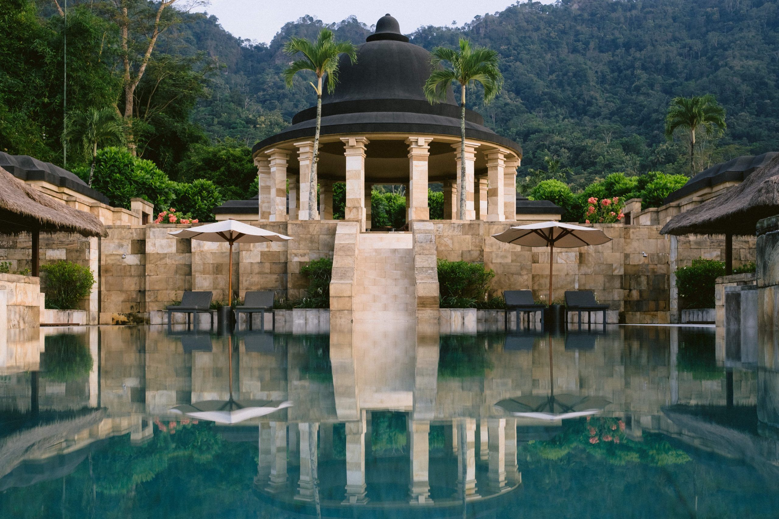 Travelling with T'ROKA to the majestic Amanjiwo