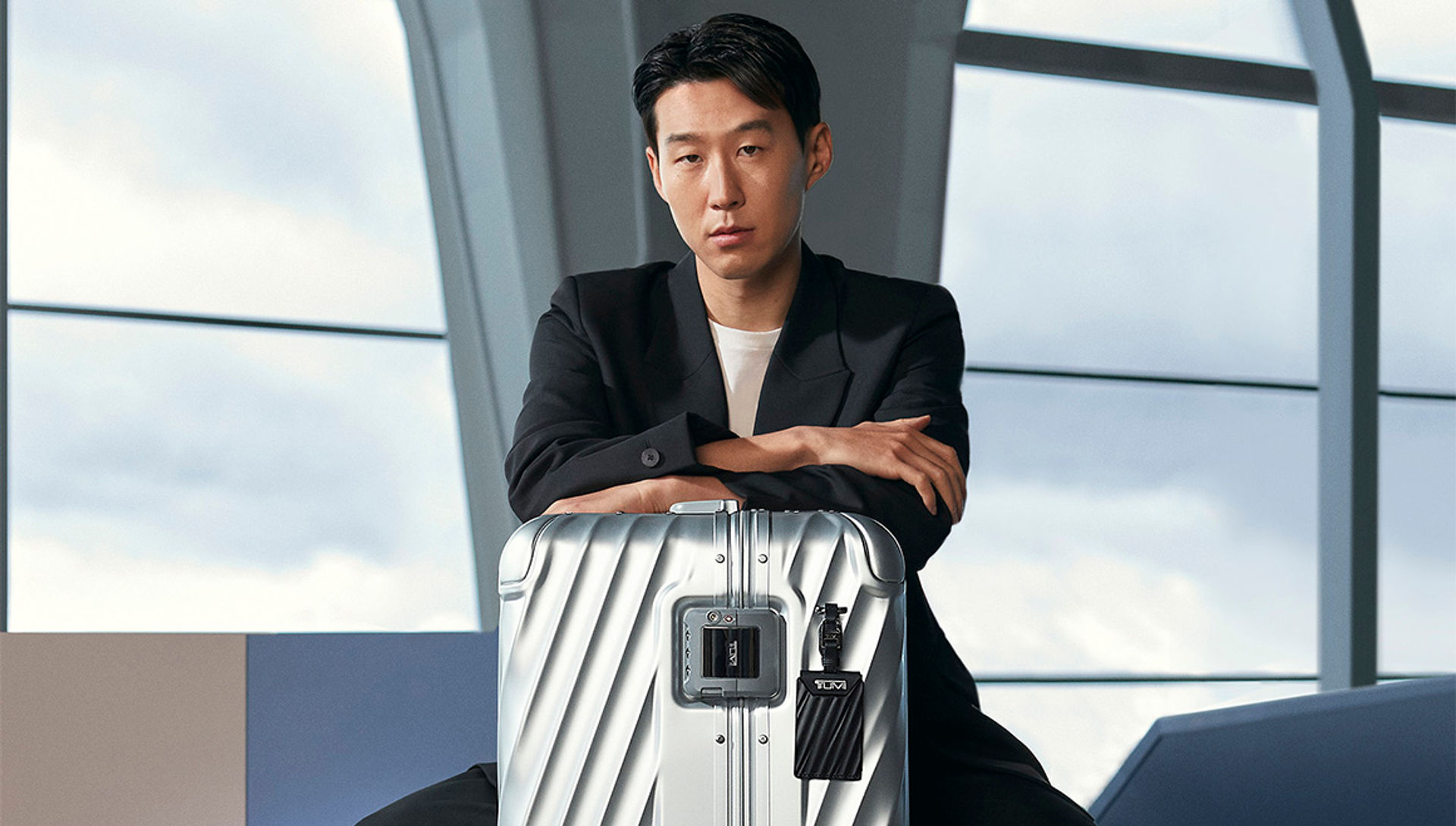 The TUMI 19 Degree collection embeds exquisite luxury details to refine ...
