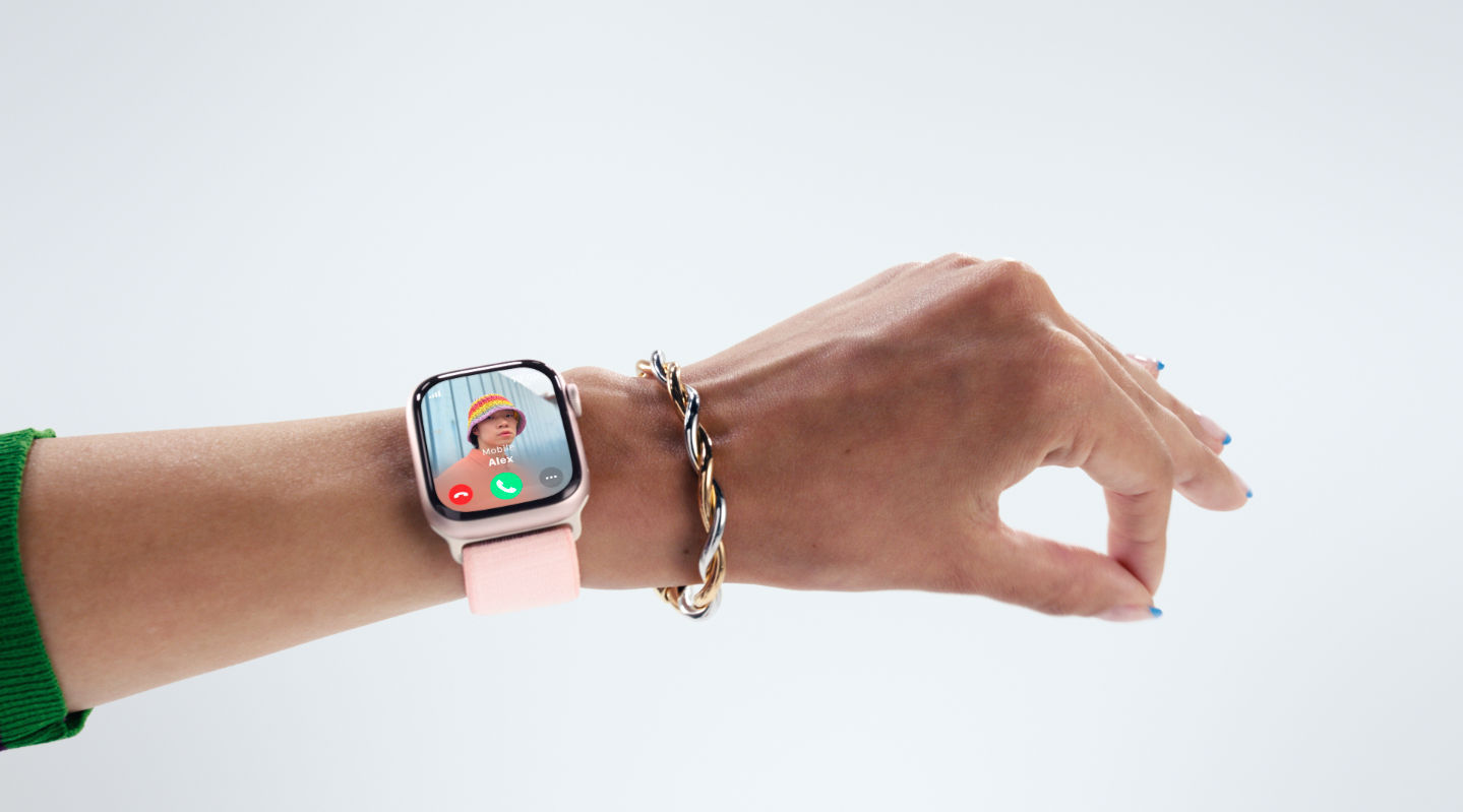 The Apple Watch Series 9 and Ultra 2 now have the double tap gesture