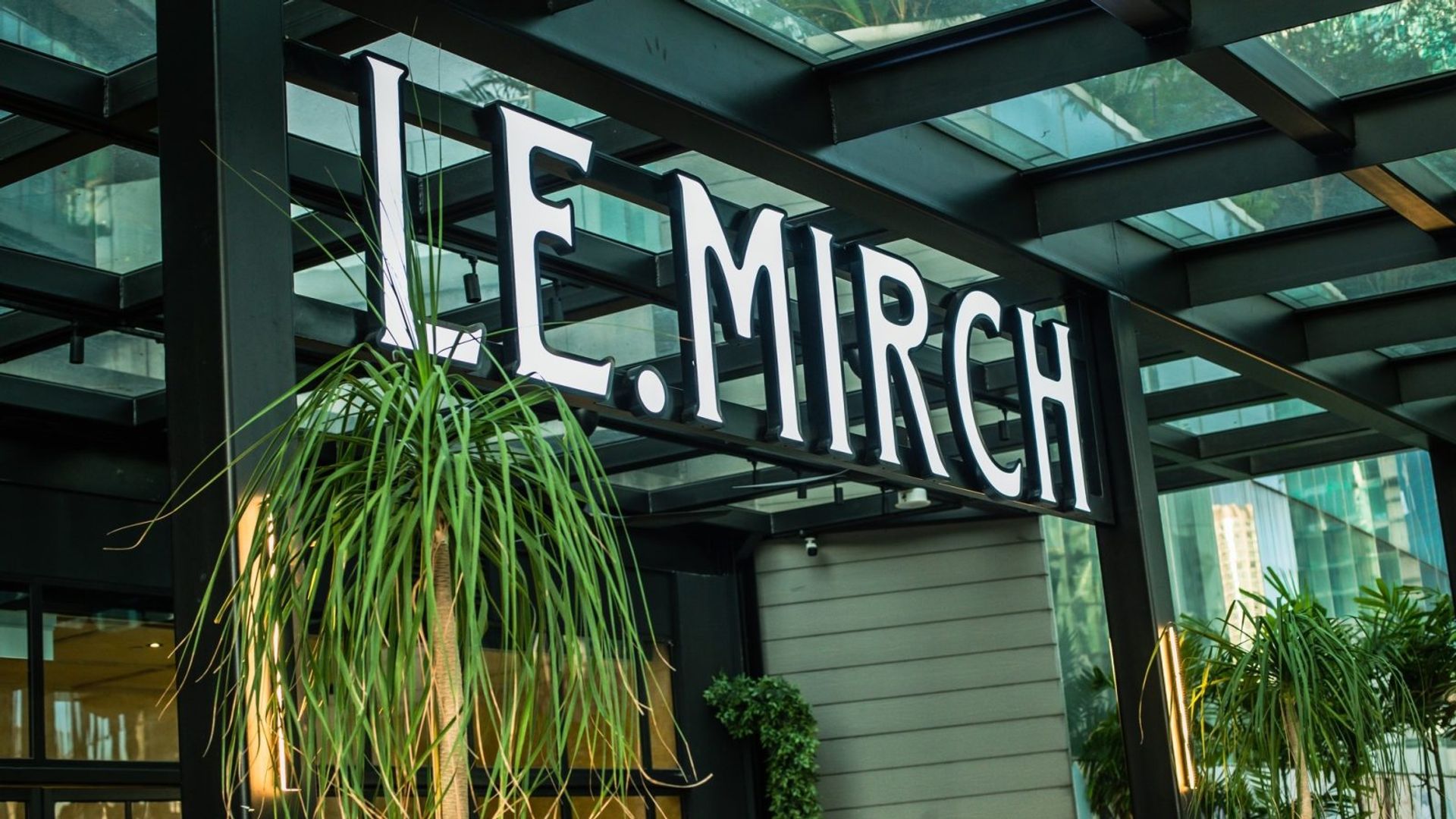 Review: Avenue K's Le Mirch introduces a new facet to Indian ...