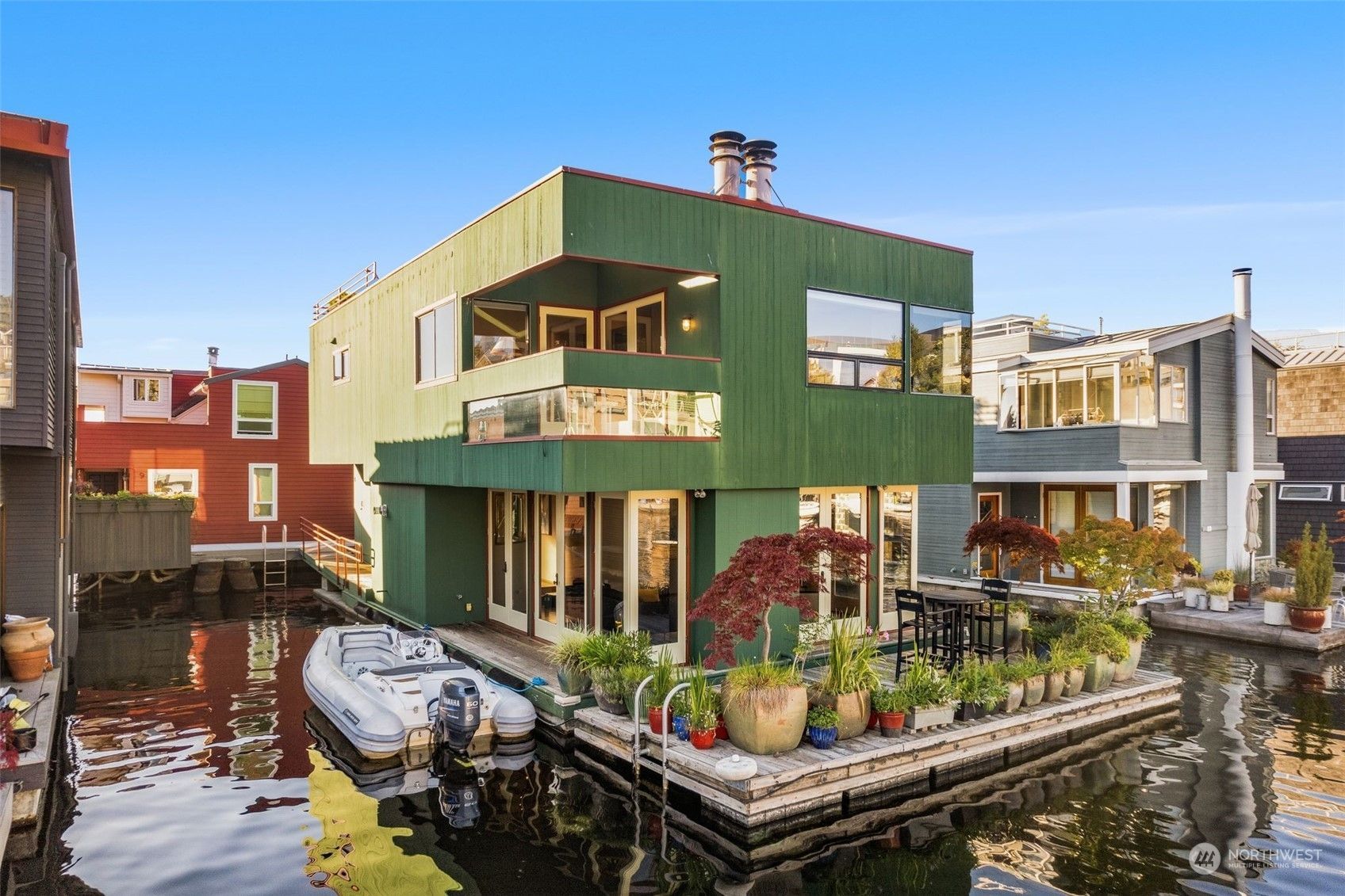The world's most extravagant luxury houseboats and floating homes