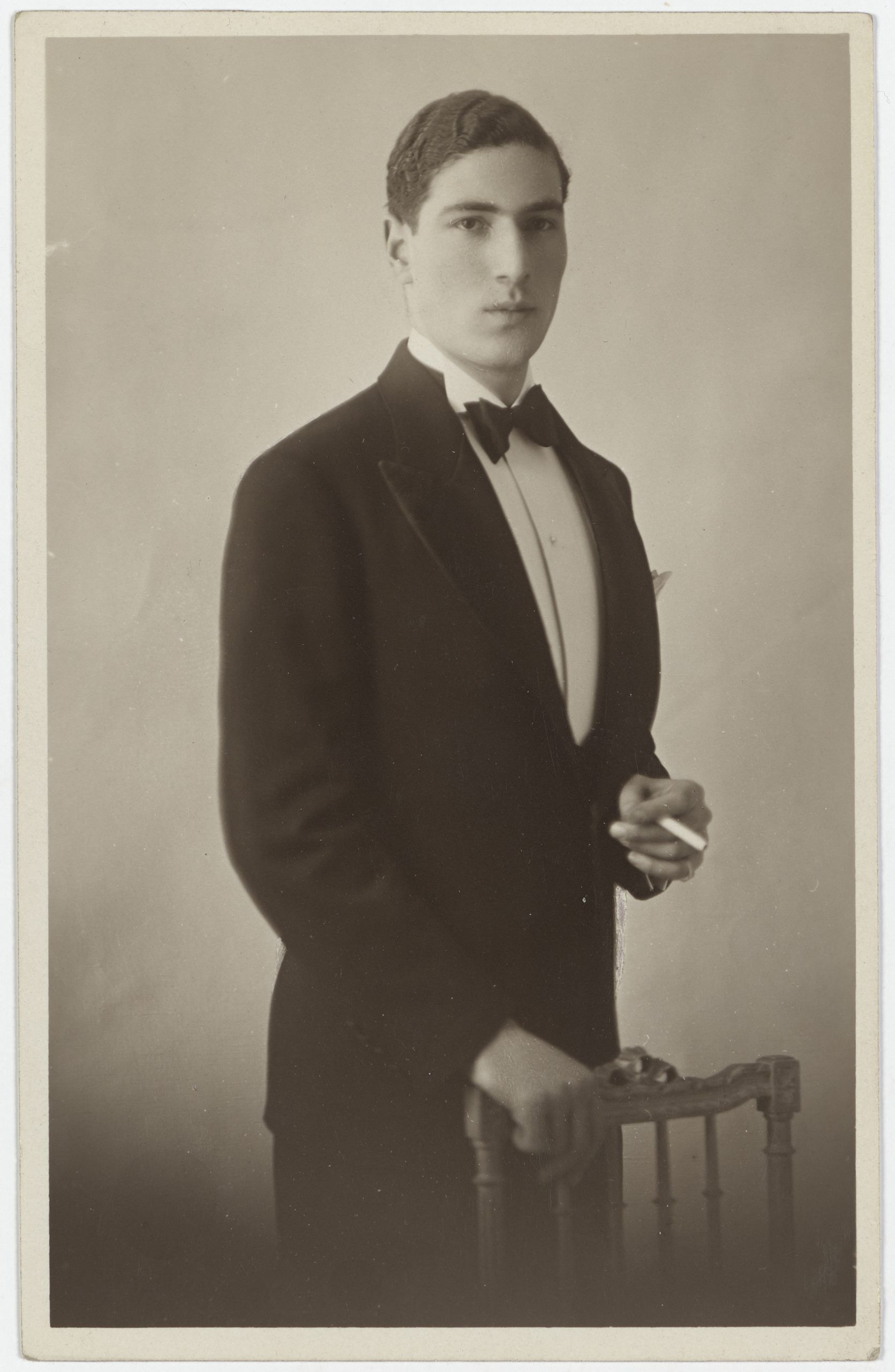 'FRED' presents high jewellery collection 'Monsieur Fred Inner Light'