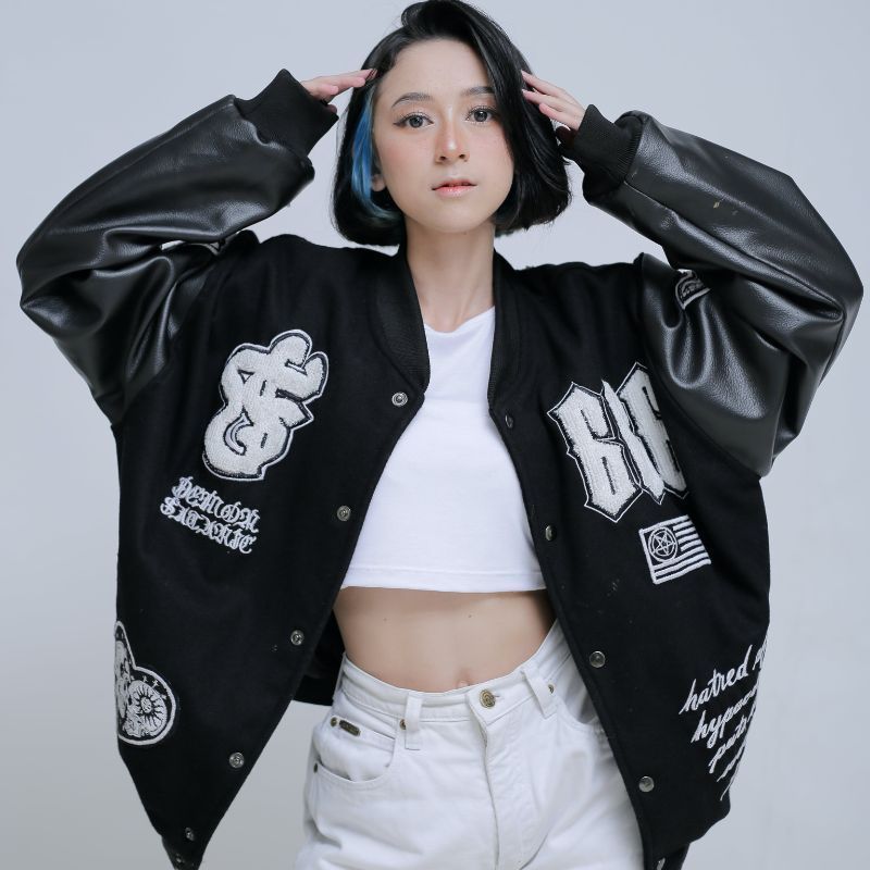 Easy tips for styling oversized clothes, plus products to get the look