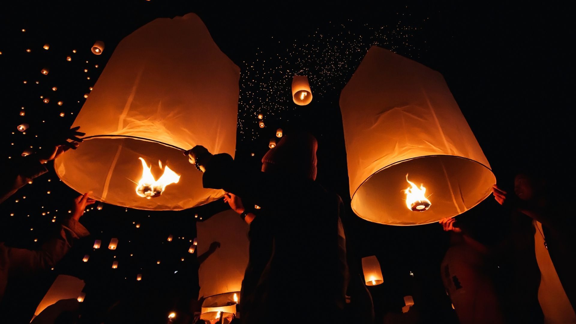 Yi Peng Lantern Festival: Make most of Thailand's magical celebration ...
