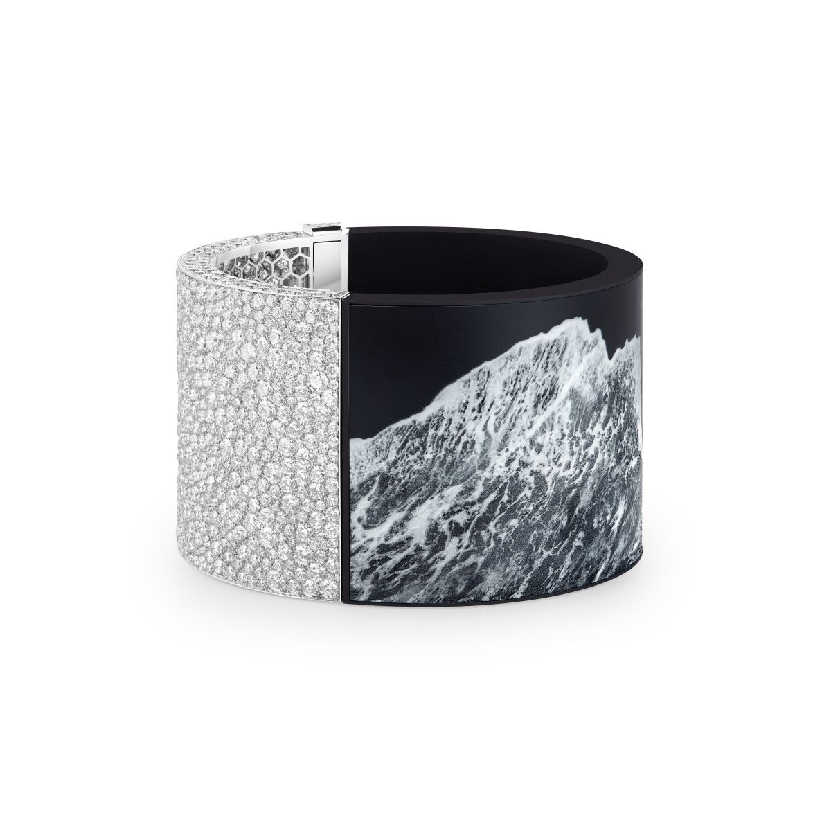 Boucheron's Carte Blanche Or Bleu pays homage to Icelandic fjords ...
