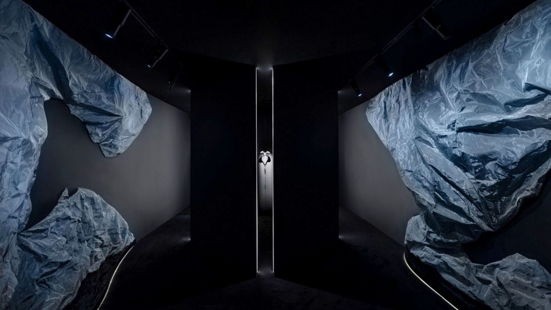 Boucheron's Carte Blanche Or Bleu pays homage to Icelandic fjords ...
