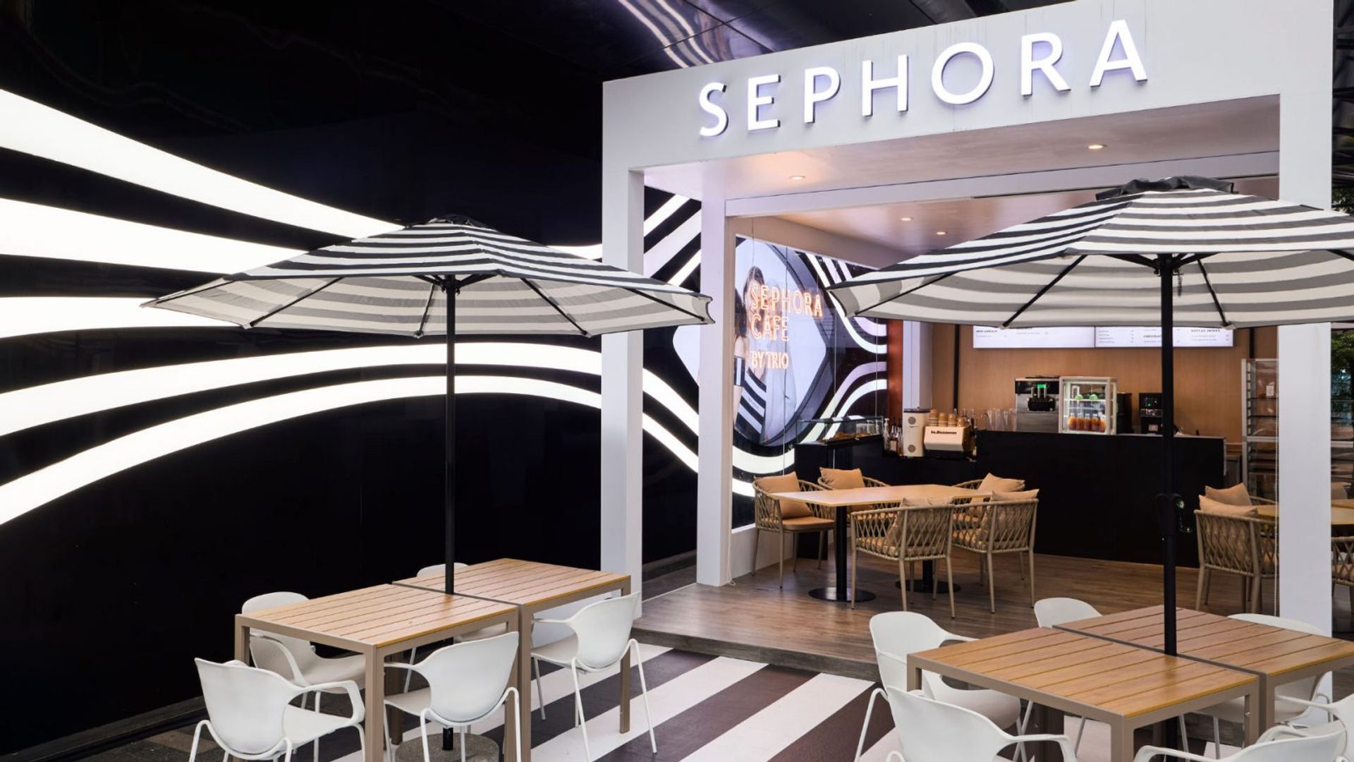 A look at the first cafe of Sephora Malaysia at Fahrenheit88 ...