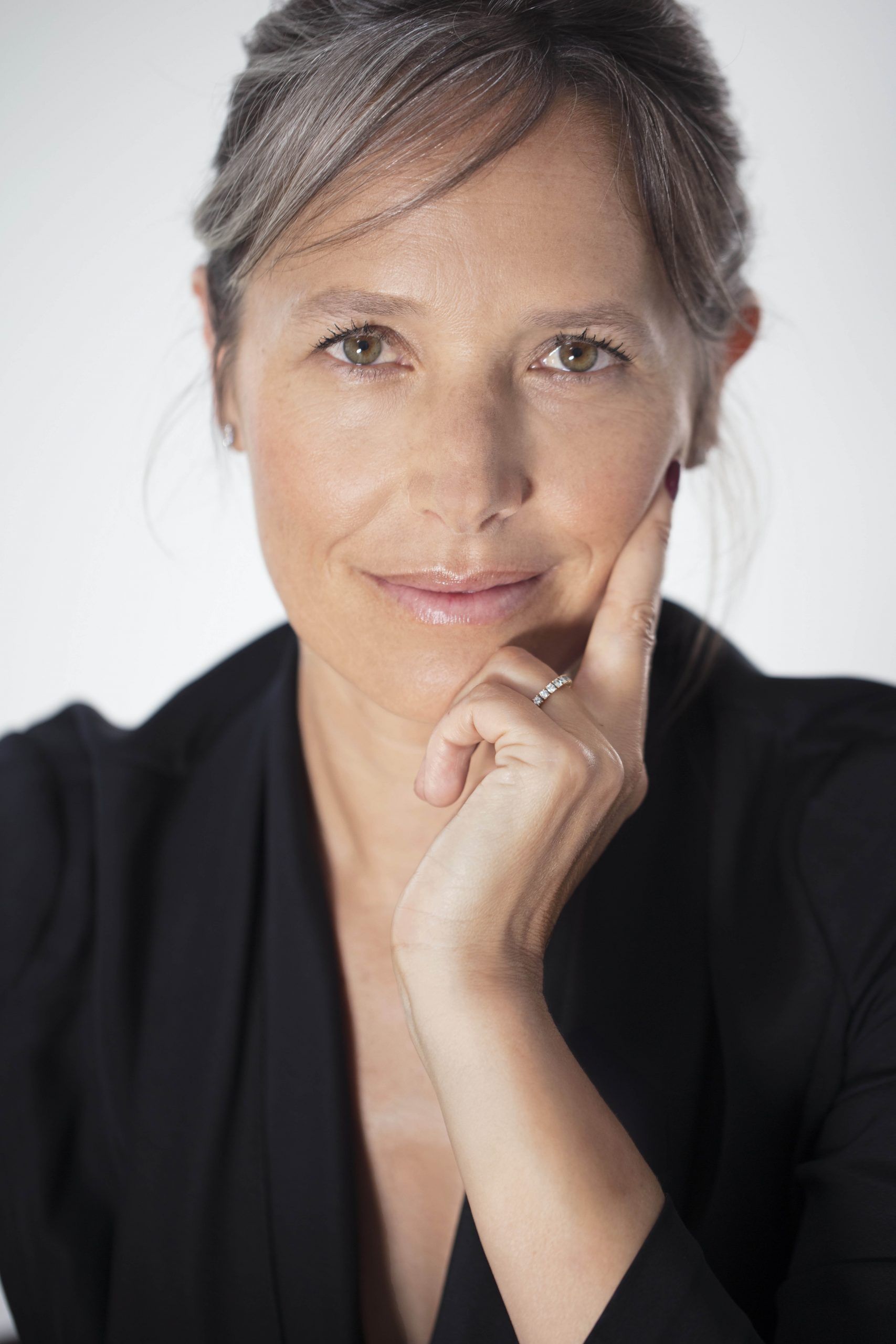 Van Cleef and Arpels embark with the Treasure Island collection