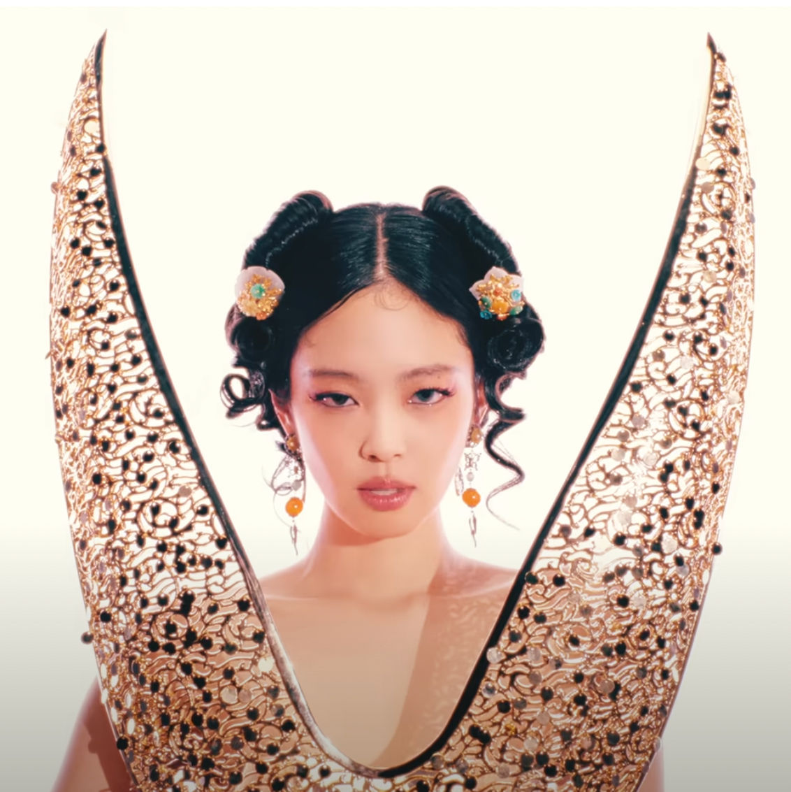 Jennie releases new "ZEN" MV, announces "Ruby" experiences ...