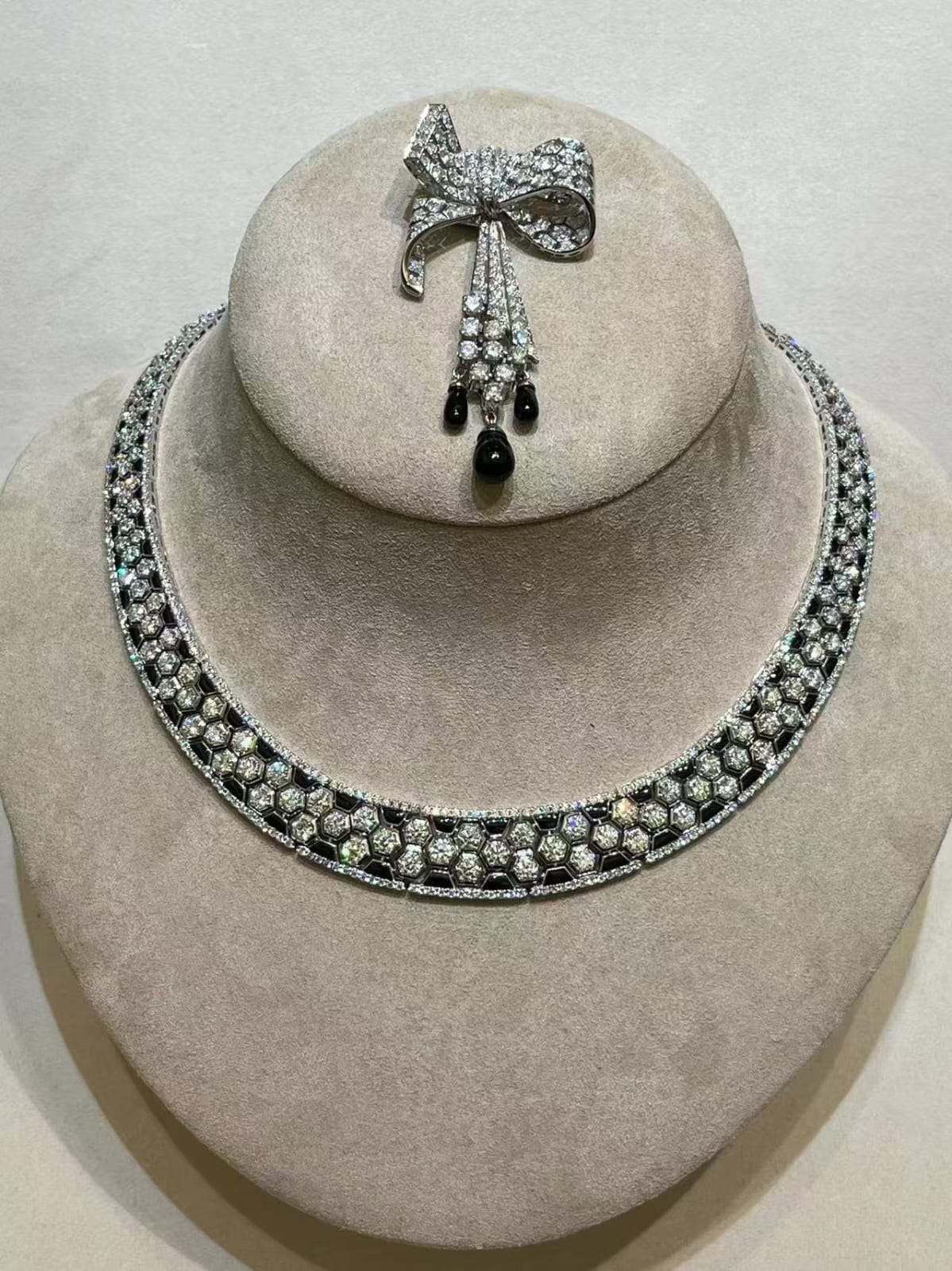 The allure of history: Exploring heirloom jewellery pieces ...