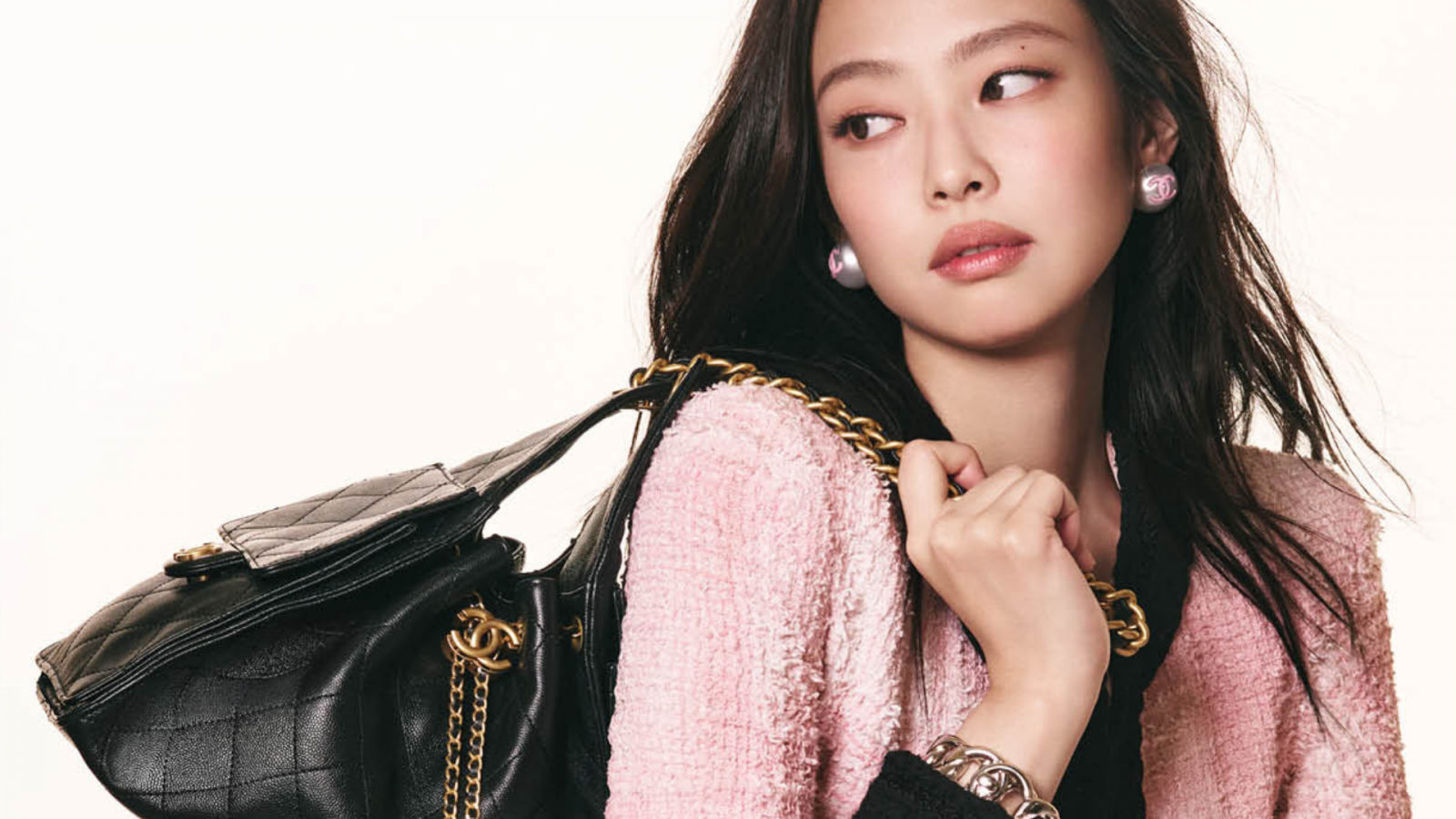 Jennie and the Chanel 25 are a match made in heaven | Prestige Malaysia