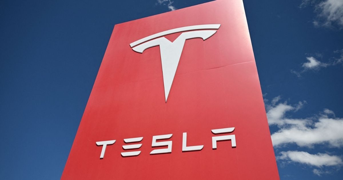 Tesla troubles a speed bump or early signs of impending crash?