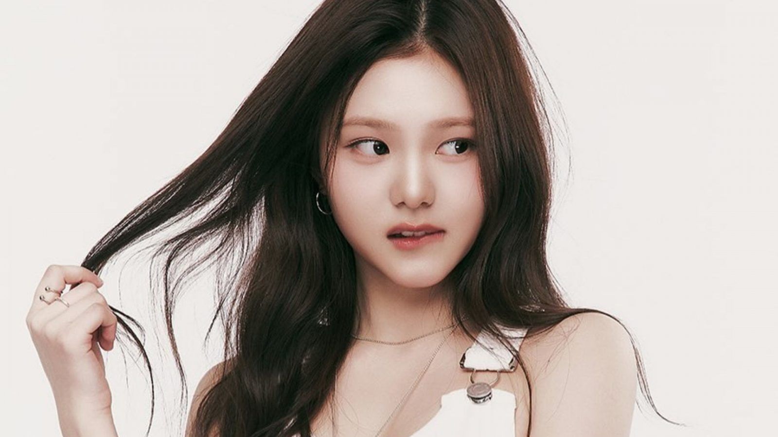 All about Lingling, the first female Malaysian K-pop idol – PrestigeOnline Malaysia