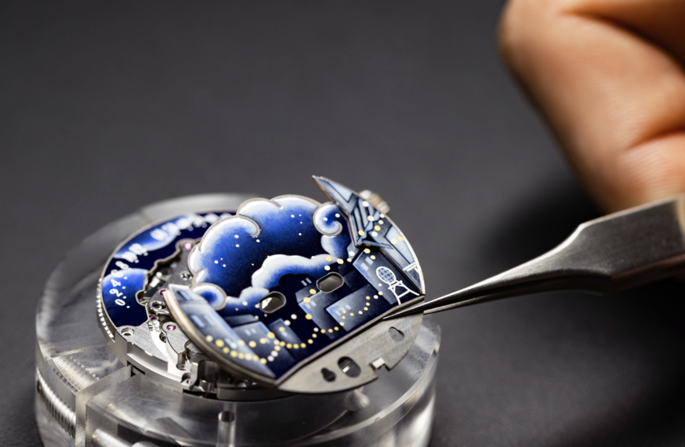 Van Cleef & Arpels debuts the Lady Arpels Bal des Amoureux Automate