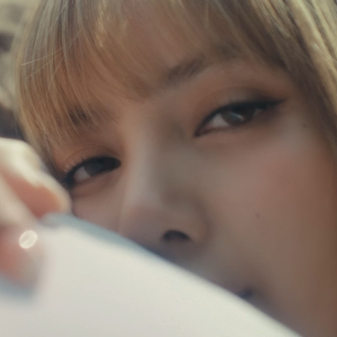 Lisa releases ‘Dream’ MV with Kentaro Sakaguchi – PrestigeOnline Malaysia